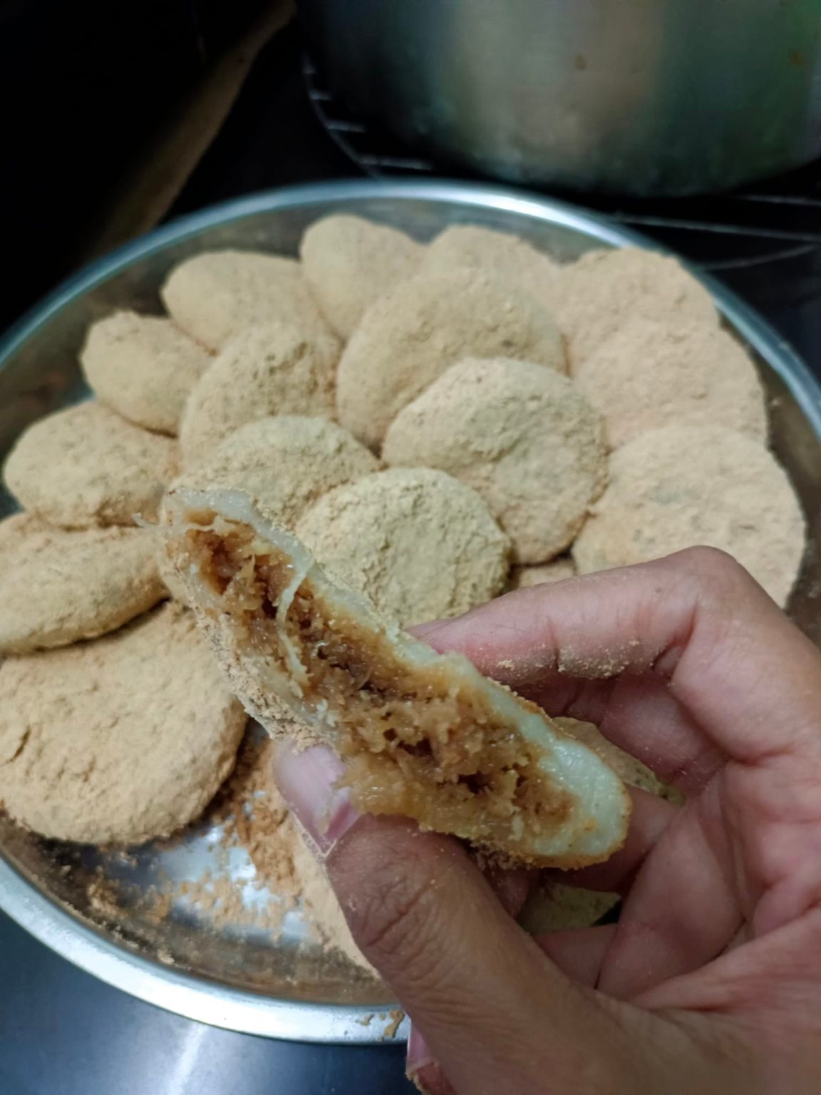 Resepi Kuih Tepung Gomak Inti Kelapa Manis Macam Di Kampung, Kenyal ...