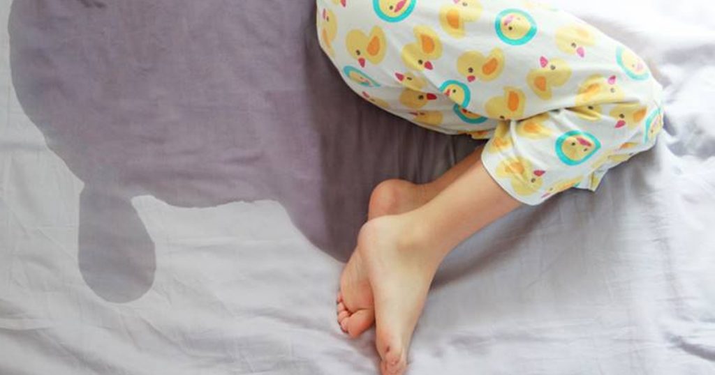 Anak Kencing Atas Tilam, Macam Mana Nak Cuci?