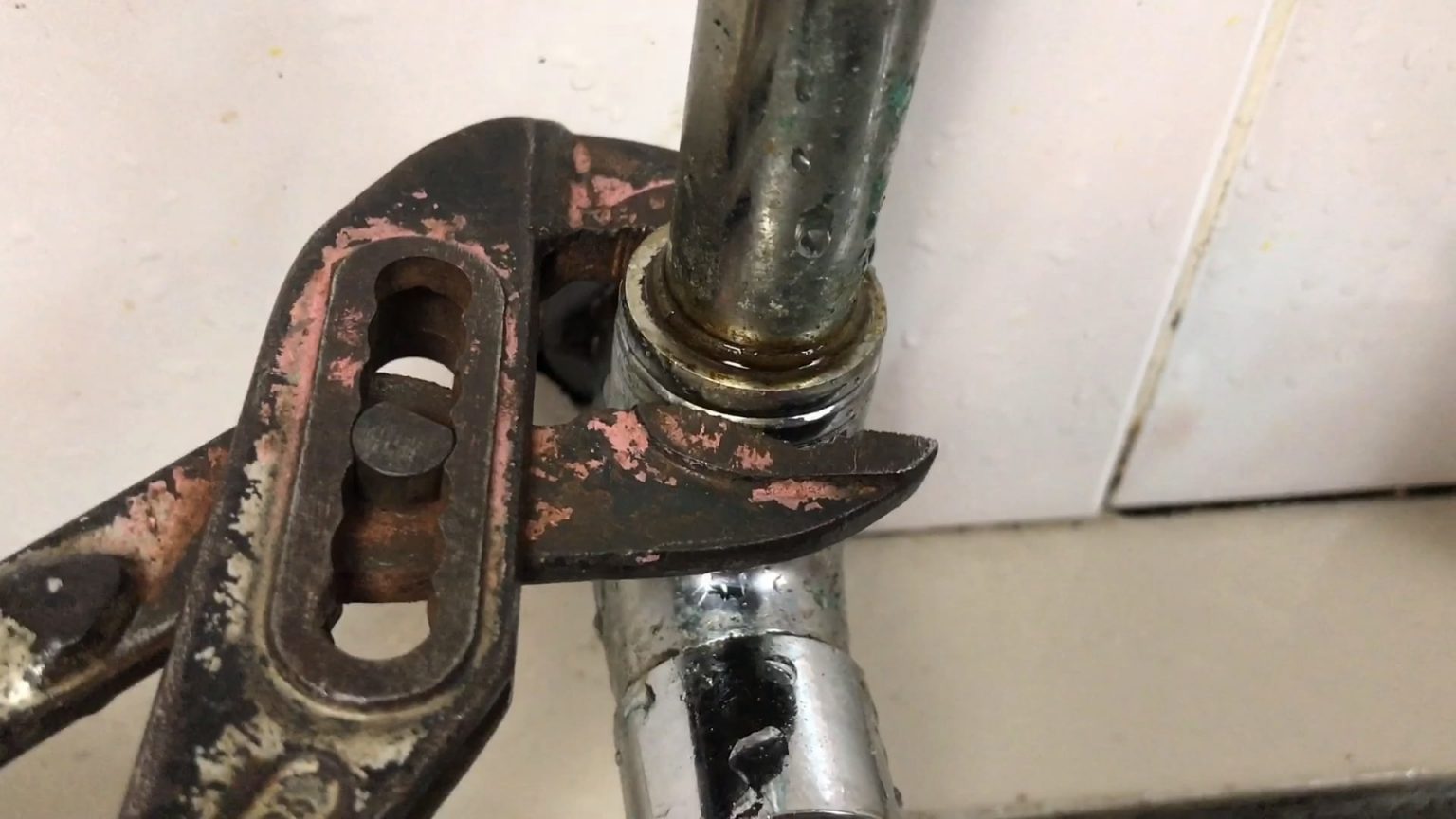 DIY Tukar Kepala Paip Sendiri, Puas Hati & Lebih Jimat Bajet!