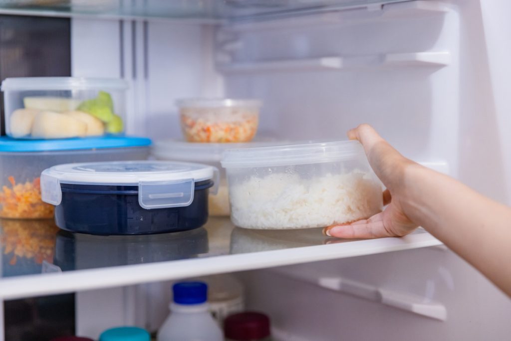 Simpan Nasi Dalam Peti Ais Tak Boleh Lebih 24 Jam, Betul Ke?