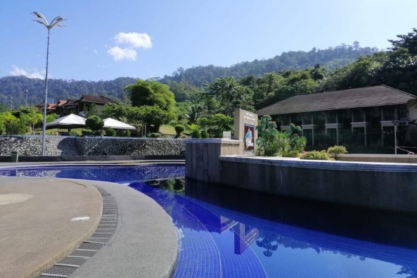 7 Lokasi Percutian Kaya Sumber Air Mineral Semula Jadi!