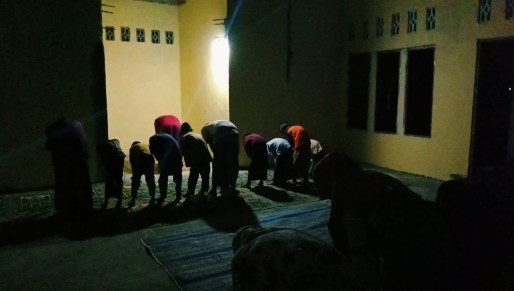 Tenang Solat Dalam Gelap, Sah Atau Tidak? Ini Hukum Sebenar