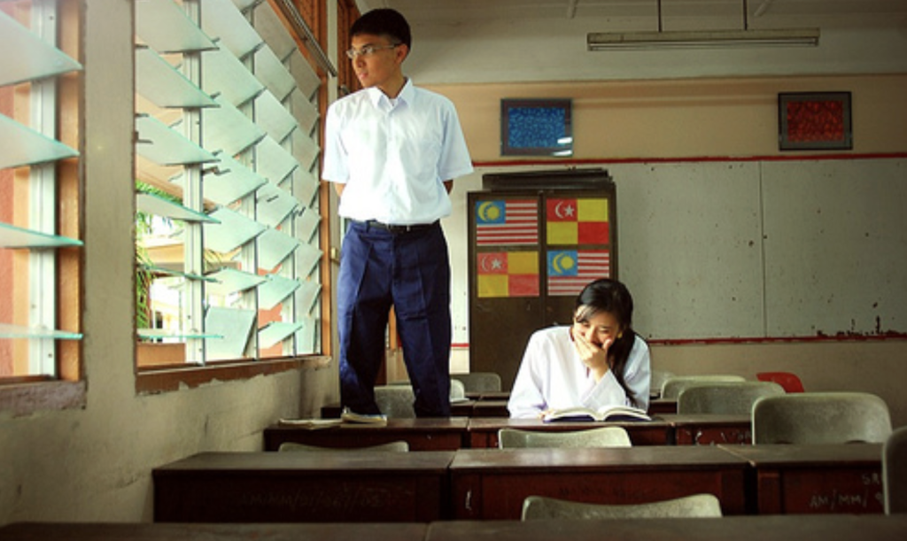 15 Jenis Denda 'Legend' Zaman Sekolah 80-90an, Kelakar!
