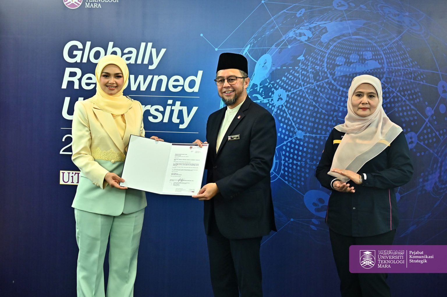 Siti Nurhaliza Dilantik Jadi Profesor Adjung Di UiTM