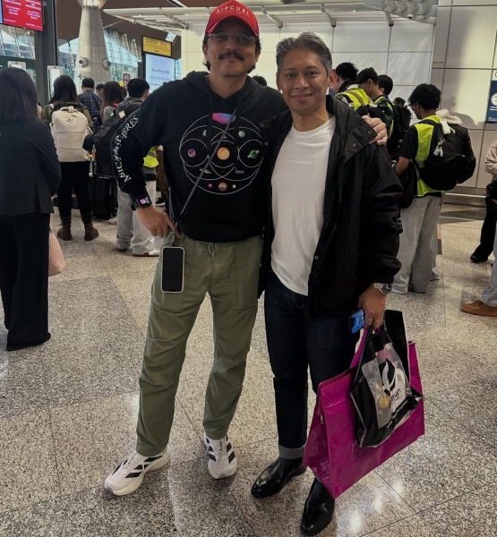 Engku Aleesya Ke Oxford, Dihantar Ayah, Mom & Uncle Ezwan!