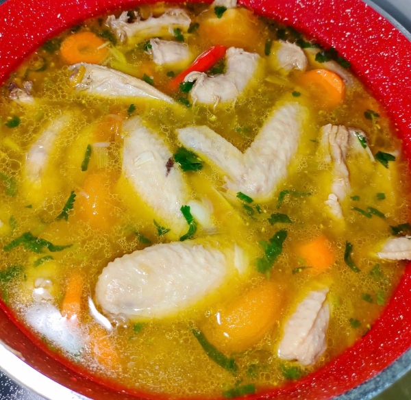Sup Ayam Sedap Tanpa 4 Sekawan & Bunjut Suami Asyik Minta Je