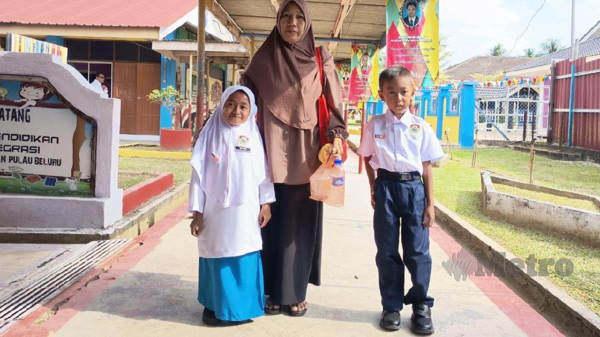 Tubuh Kecil Pelajar Sekolah Tular, Semangat Pergi Sekolah