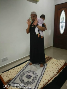 Tips Dan Cara Solat Berjemaah Dengan Anak Kecil Yang Betul